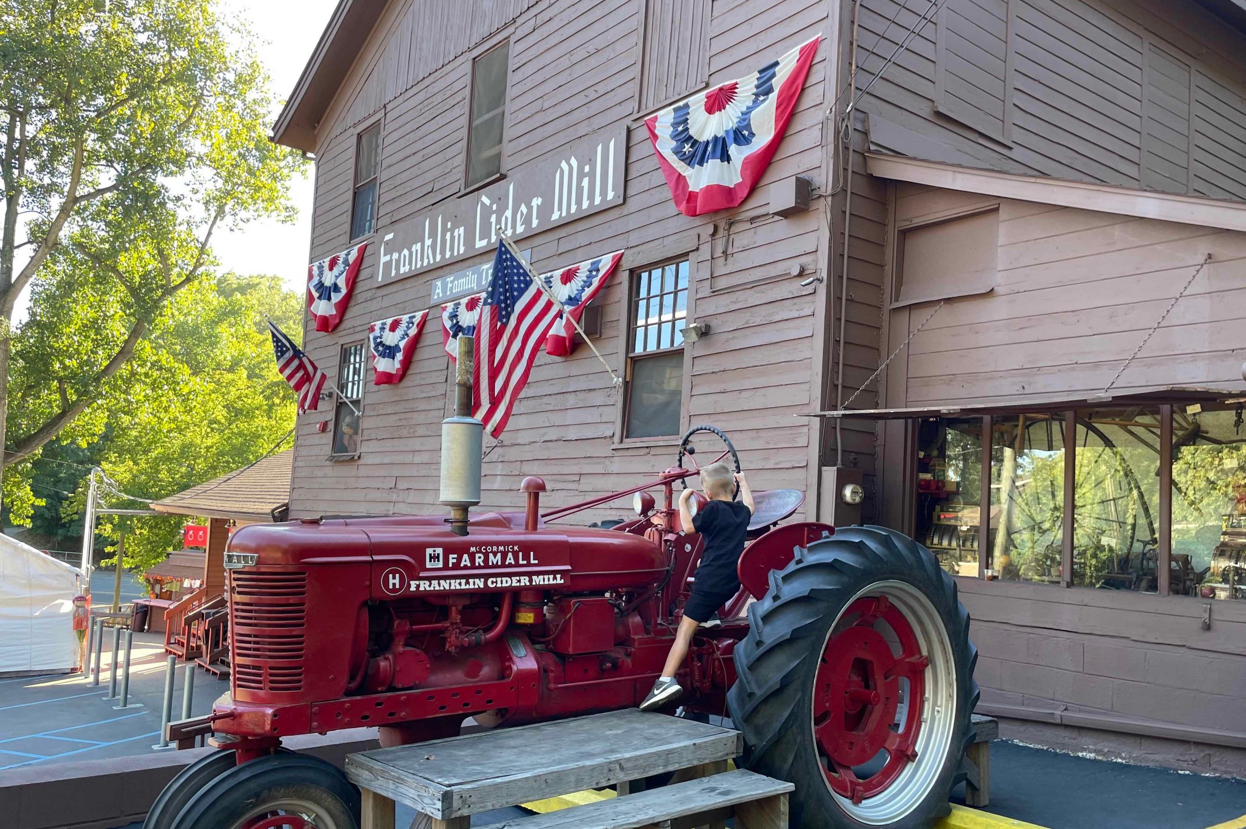 Top Family-Friendly Cider Mills in Metro Detroit - LittleGuide Detroit
