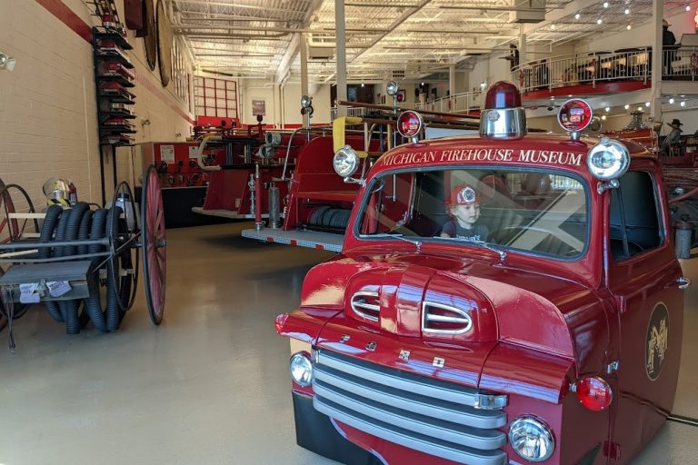 Best Places To Take Fire Truck Fans In Fall - LittleGuide Detroit