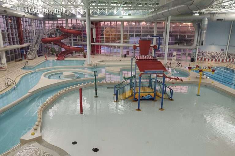 Indoor Family Pools and Waterparks In Metro Detroit - LittleGuide Detroit
