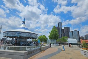 4 Reasons To Visit Cullen Plaza with Kids - LittleGuide Detroit