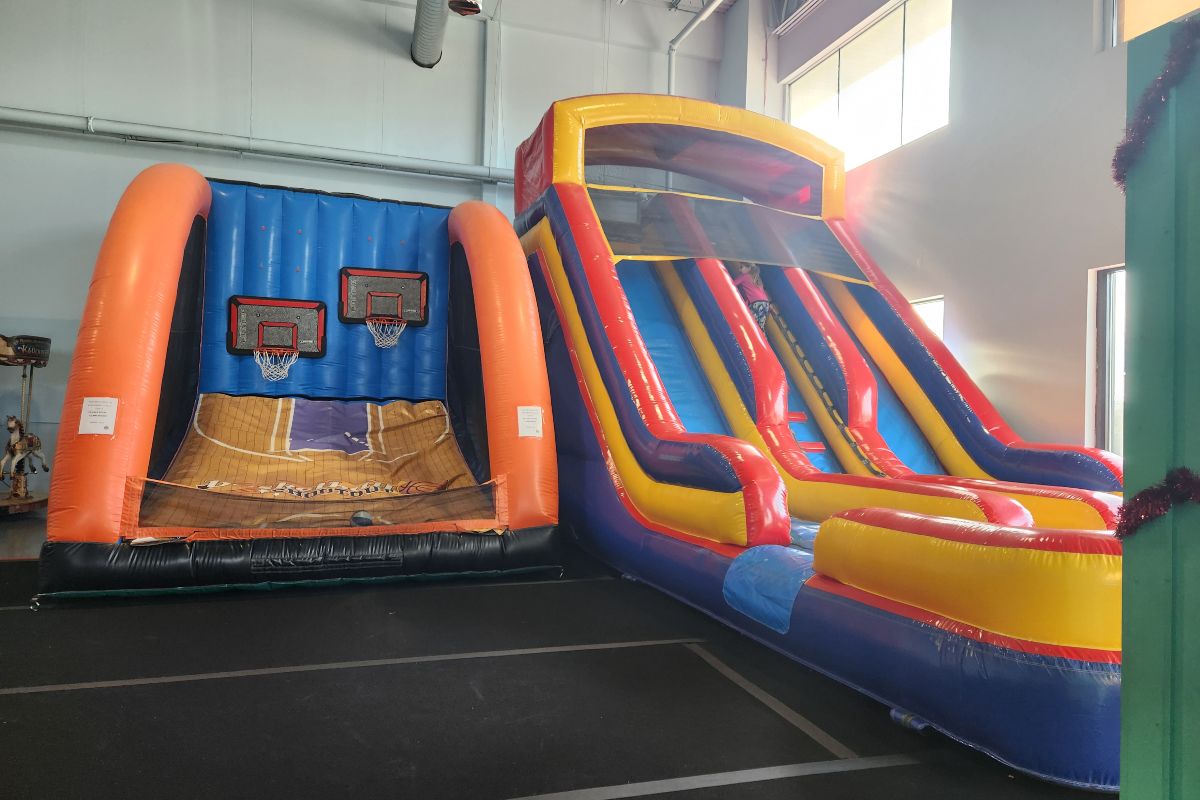 Have fun today at Castaway Play Cafe - LittleGuide Detroit