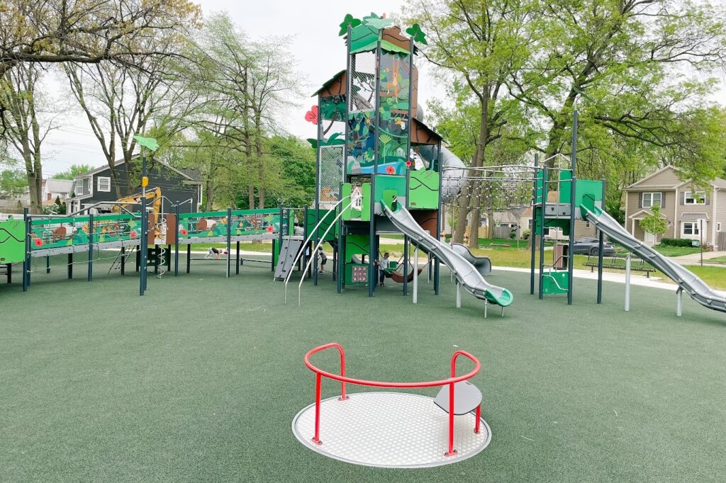 9 COOL PLAYGROUNDS TO VISIT IN ROYAL OAK - LittleGuide Detroit