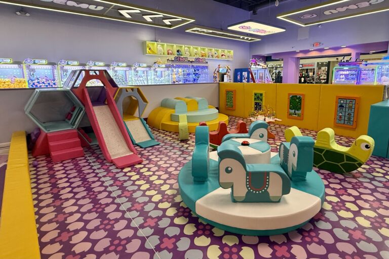 Top 5 Reasons To Visit Oakland Mall With Kids - LittleGuide Detroit