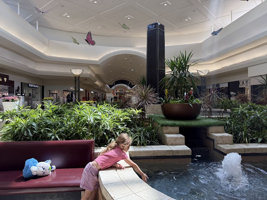 Indoor Family Pools and Waterparks In Metro Detroit - LittleGuide Detroit