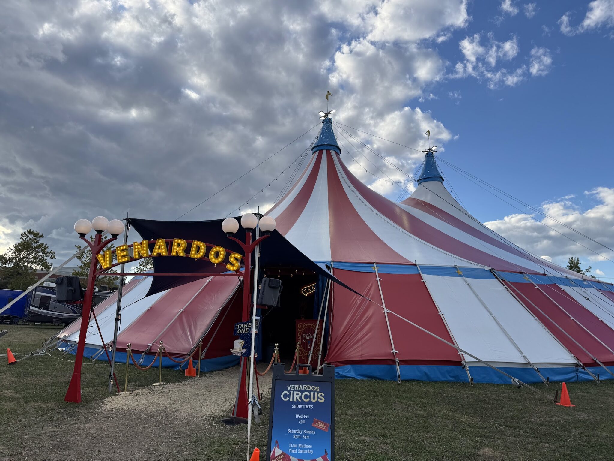 Venardos Circus Brings ‘Far Beyond’ to Novi For One Final Weekend ...